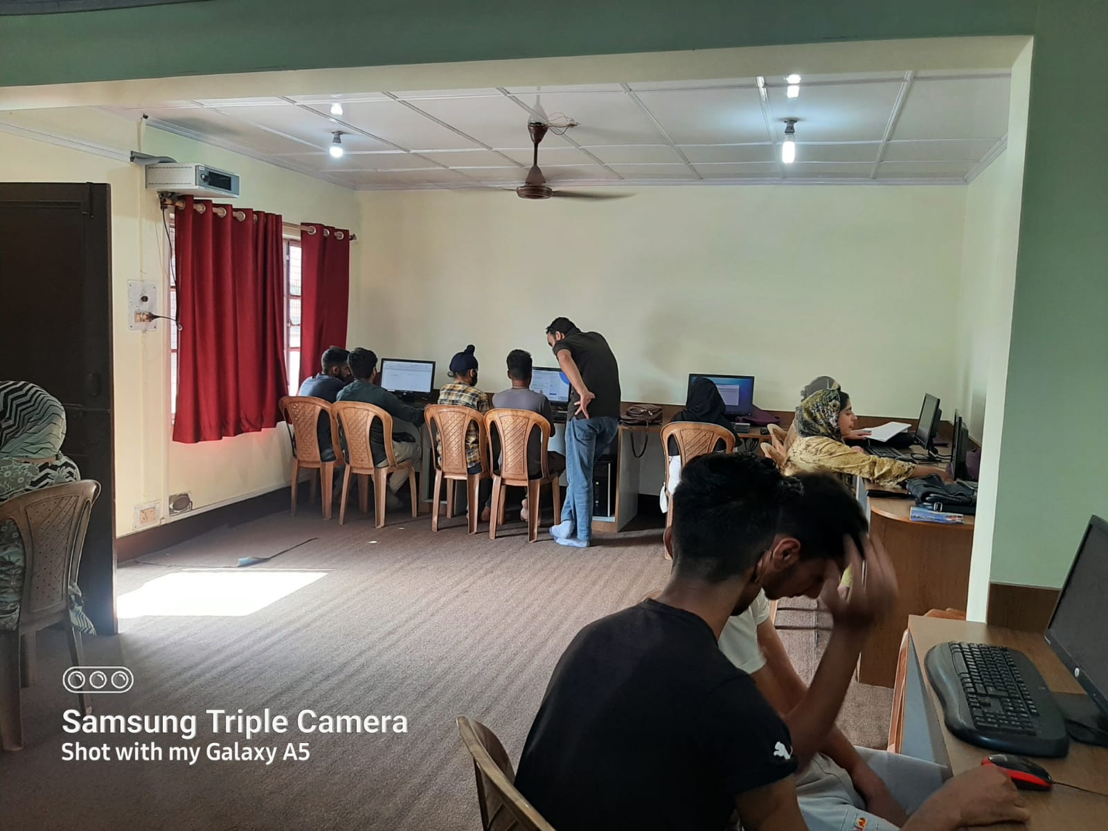 Computer Institutes - Care World
